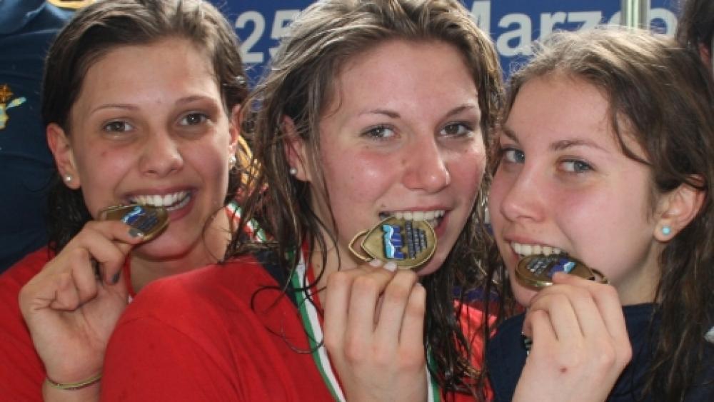 Gold for Arianna Letrari and Lisa Fissneider - Swimming | SportNews.bz