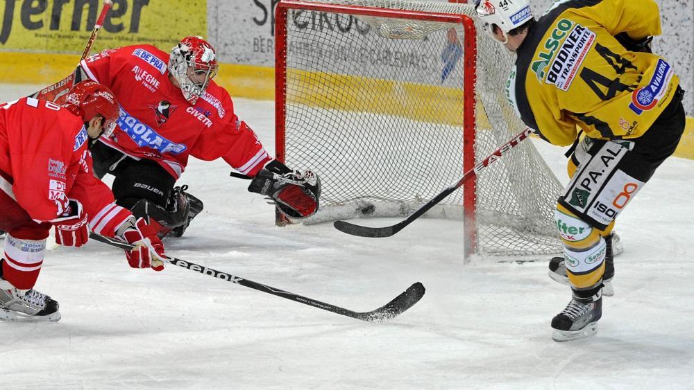 Favorites wins in the first game of the play-off quarterfinals - Ice ...