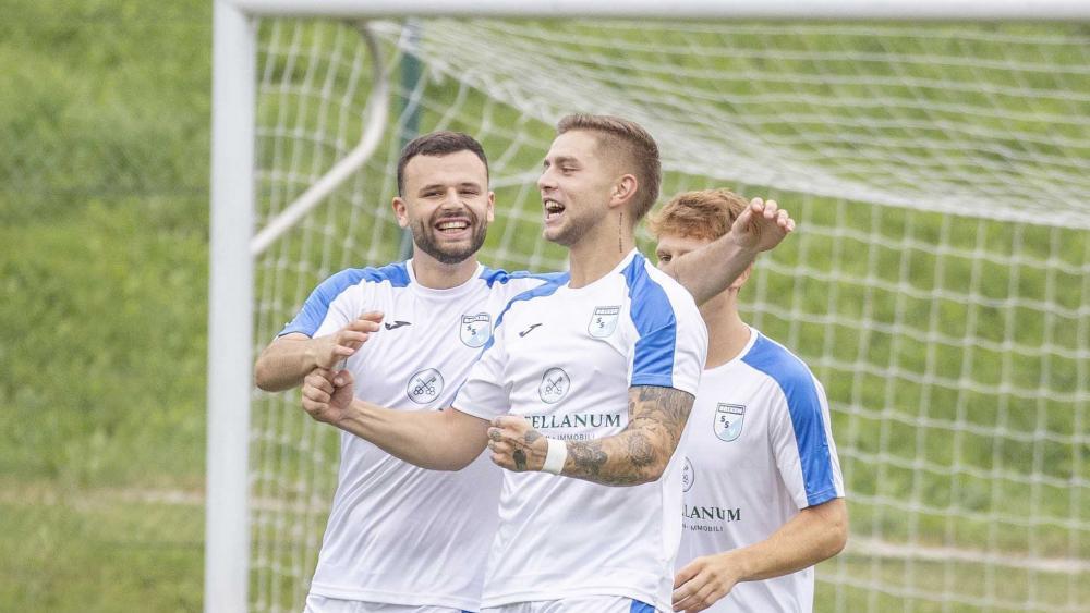 Oberliga-Pokal: Favoriten geben sich keine Blöße - Amateurligen ...