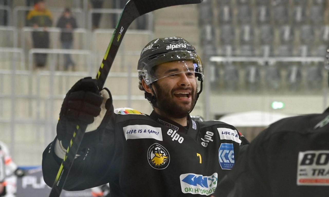 Two real wolf cracks are looking for compensation - ICEHL | SportNews.bz