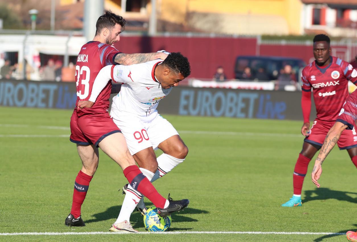 Sieglos-Serie vorbei! Der FCS holt Big Points - Serie B | SportNews.bz
